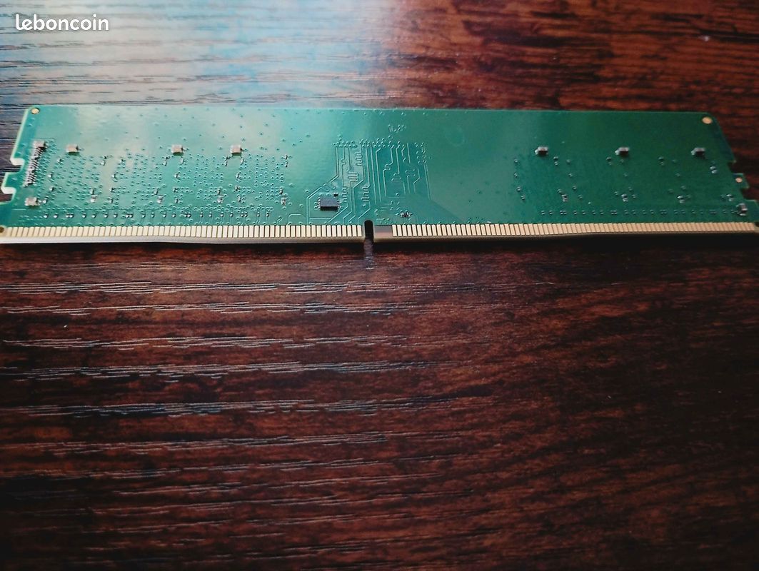 Barrette RAM 8 Go DDR4 2400 MHz - Accessoires informatique