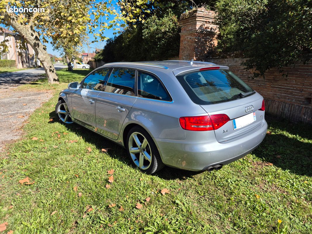 Audi A4 Avant 2.0L 143cv S-Line - Voitures