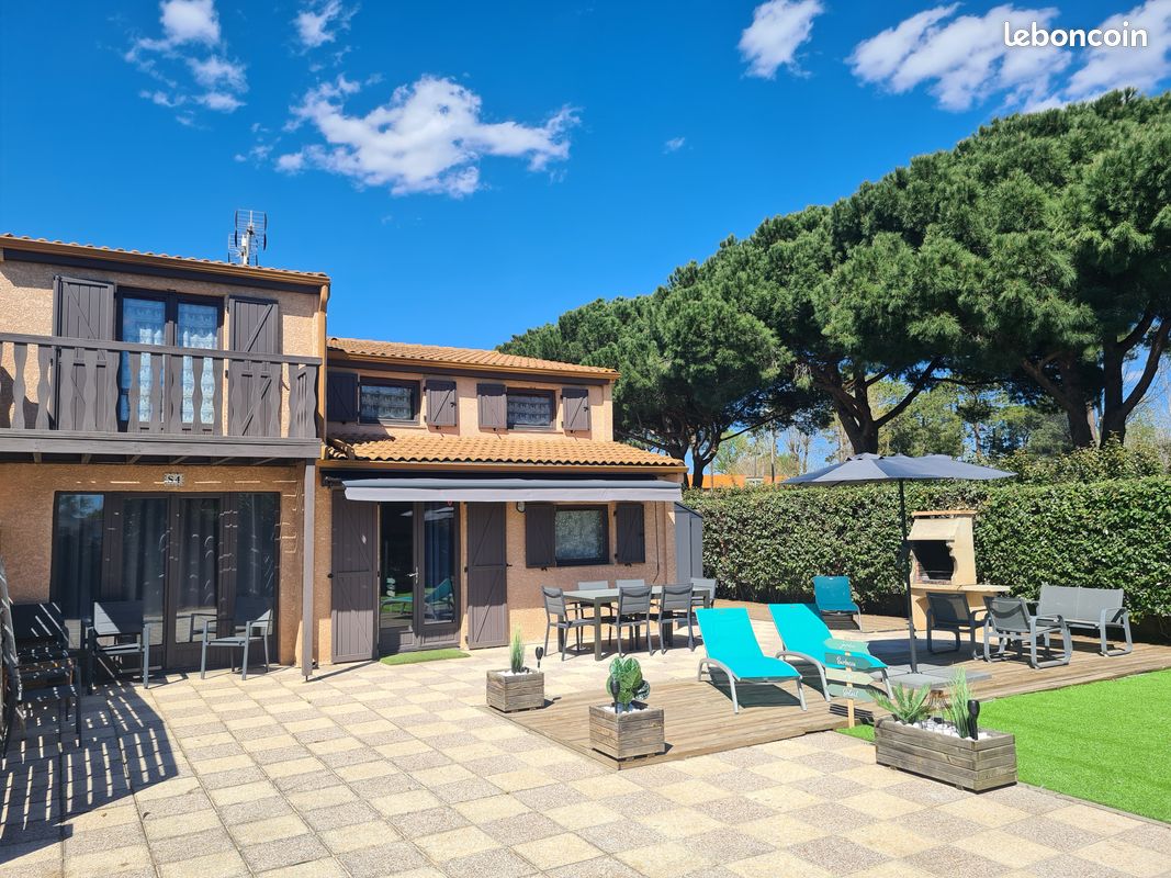 Maison 4 ch domaine prive piscines et plage a 200m - Locations saisonnières