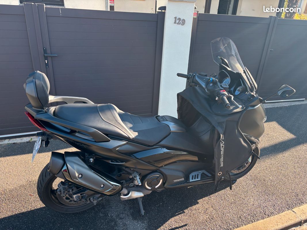Tmax 560 Techmax ABS - Full Options - Motos