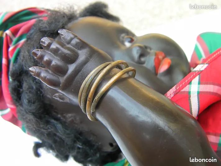 Nanoum, poupée ancienne en celluloïd - Collection