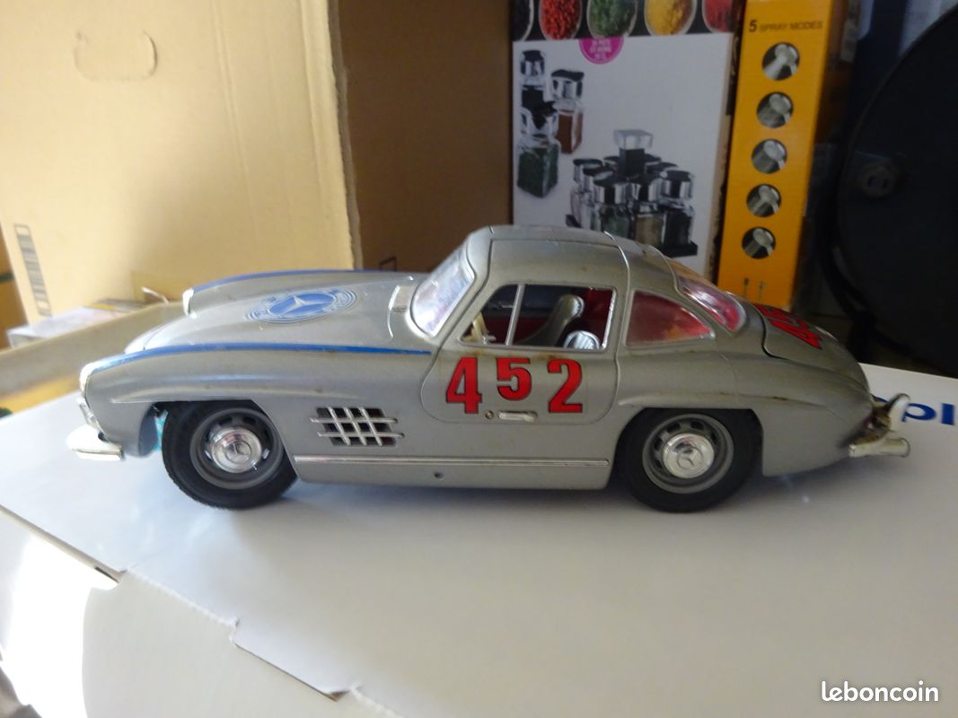 Mercedes-Benz 300 SL (1954) 1/18 Burago - Collection