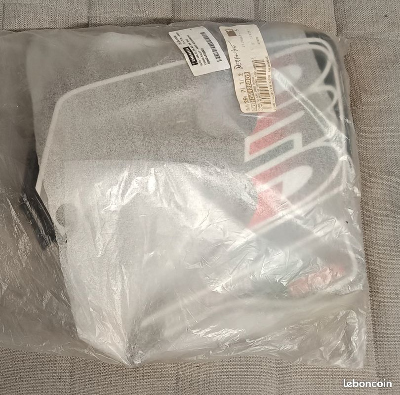 Plastique droit Derbi DRD 03 neuf - Équipement moto