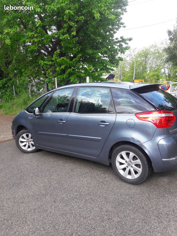 C4 Picasso 110cv HDI exclusive - Voitures