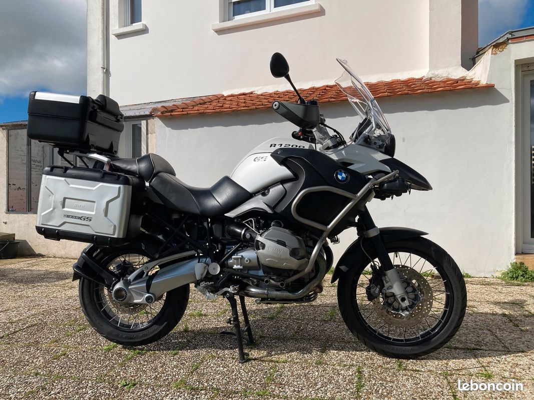 BMW R1200GS Adventure 2010 tout d'origine TBE - Motos