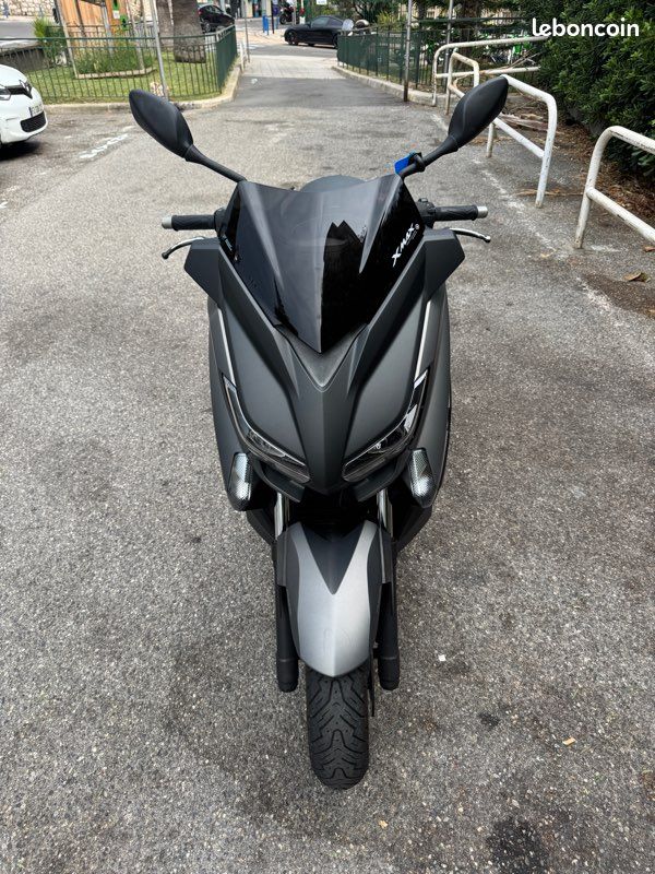 Yamaha Xmax 250cc ABS - Motos