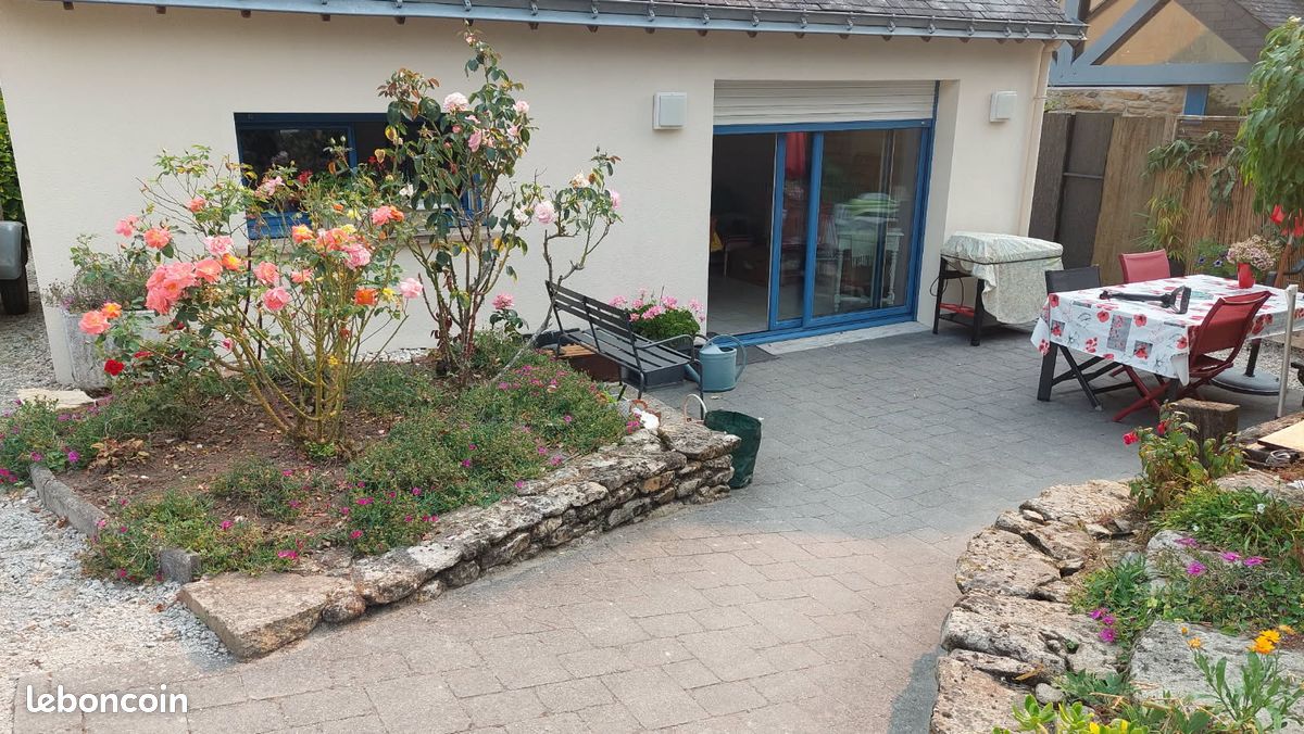 Charmante maisonnette 1 chambre avec jardin en bord de mer - Locations
