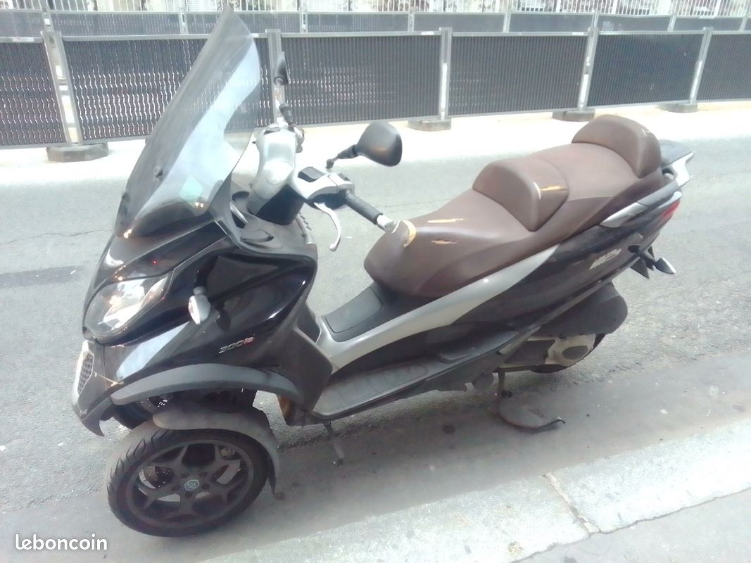 Scooter MP3 300cc de 2016 - Motos
