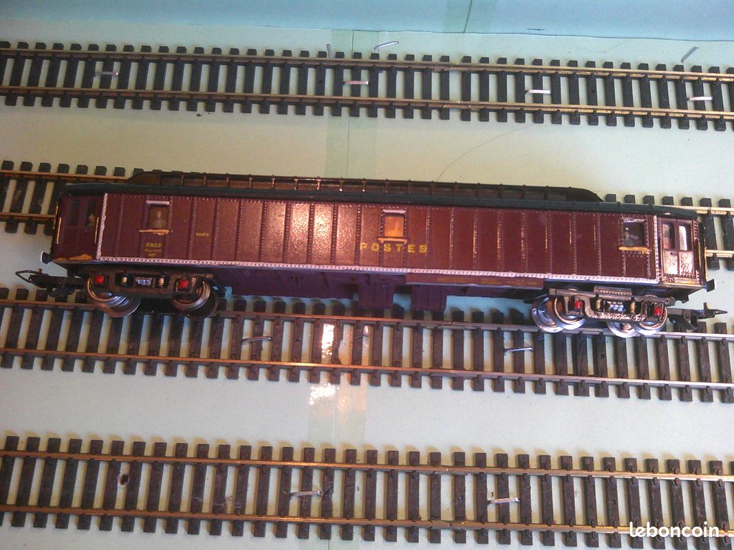 Wagon poste Jouef avec lumière HO - Jeux & Jouets