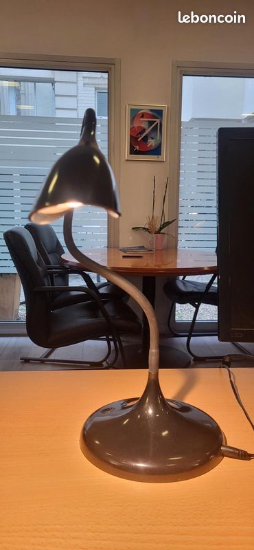 Lampe de bureau – bras flexible - Équipements & Fournitures de bureau