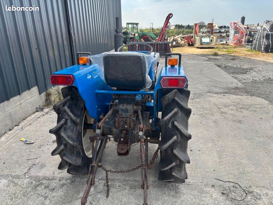 Iseki TU 1700F - Tracteurs