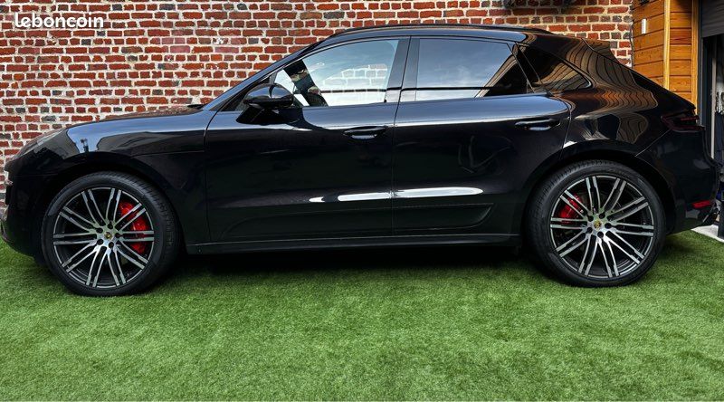 Porsche Macan Turbo Pack Performance - Voitures
