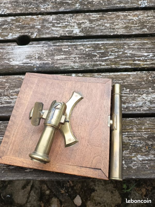 Boussole ancienne bois laiton - Collection