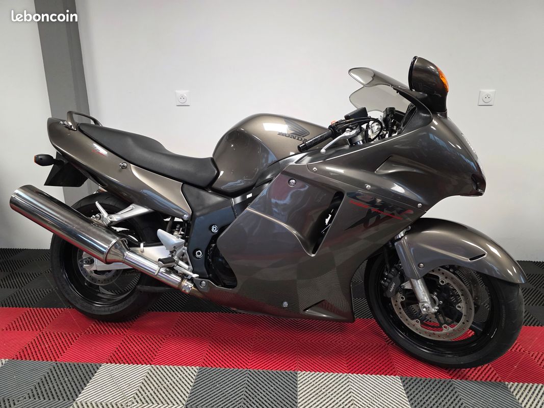 Honda CBR 1100 XX Super Blackbird – 1996 – 39 000 km – Collector - Motos
