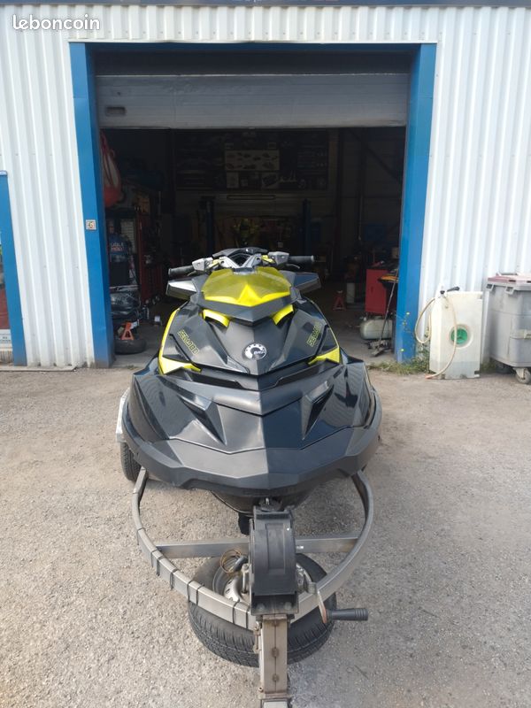Jet-ski Seadoo rxp 260 - Nautisme