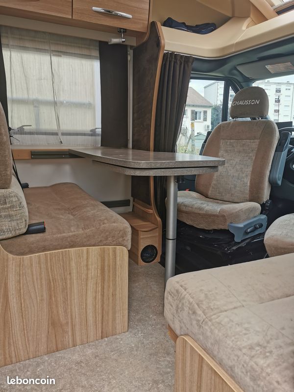 Camping car lit central - Caravaning