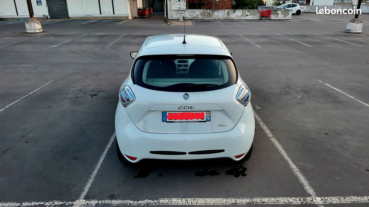 Zoe 41 Autonomie 360KM / argus : 8000 - Voitures