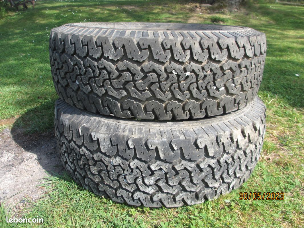 Pneus 4x4 - Équipement auto