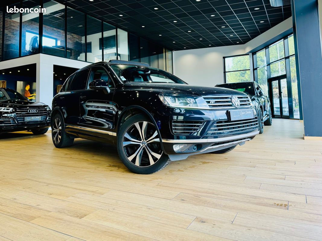 Volkswagen Touareg 3.0 V6 TDI 262 Tiptronic 8 4Motion ULTIMATE Toit Ouvrant - Voitures