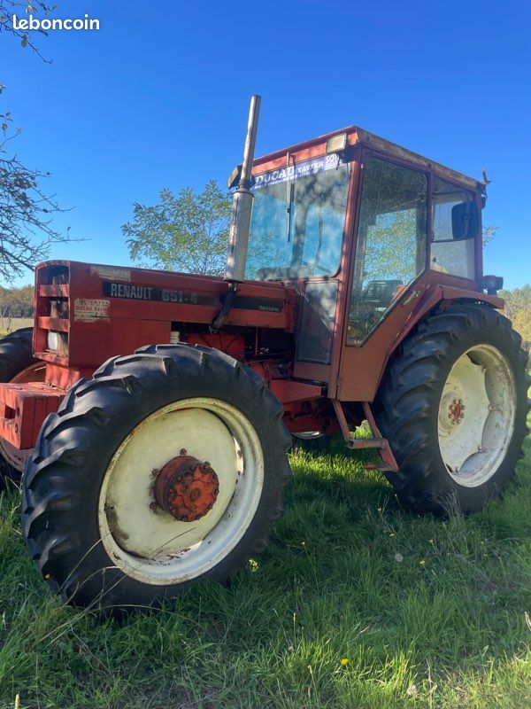 Tracteur Renault 651 - Tracteurs