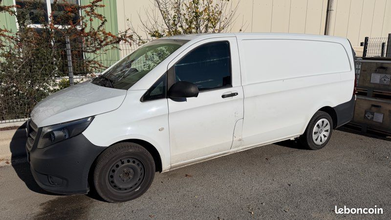Mercedes Vito extra long 114 CDI - 3 places - Utilitaires