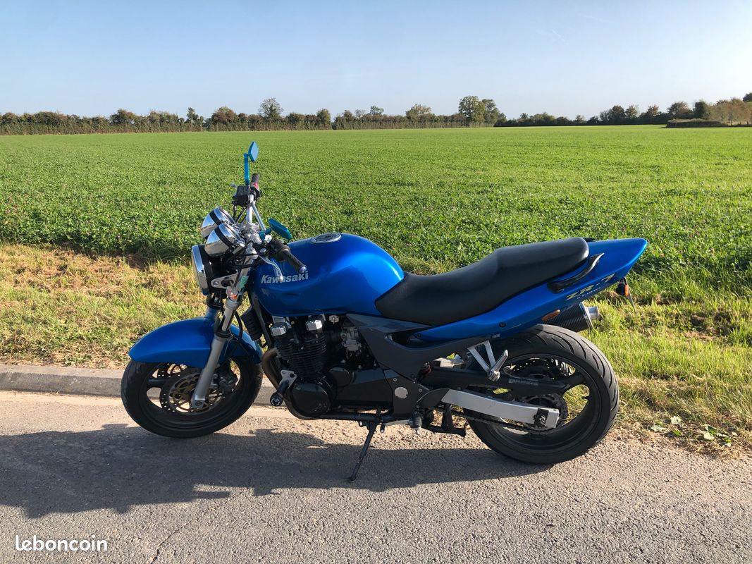ZR-7 bridée A2 mtt1 - Motos
