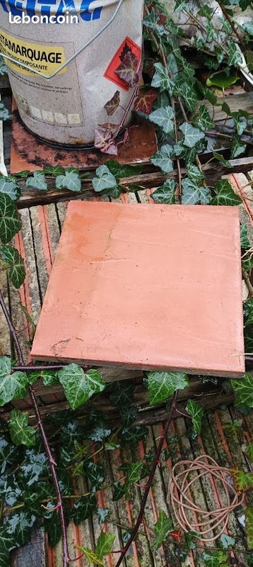 Carreaux de ciment rouge 20 x 20 neuf - Bricolage