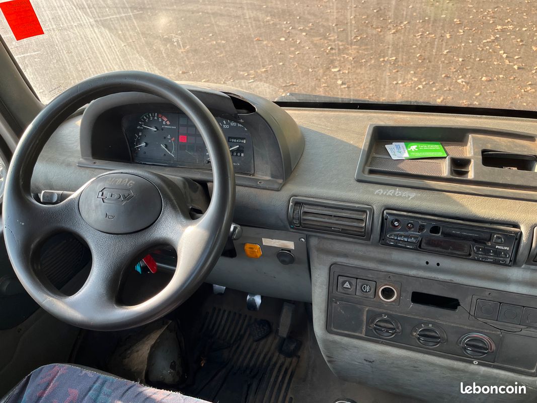 LDV Convoy plateau 2.5 TD 100cv - Voitures