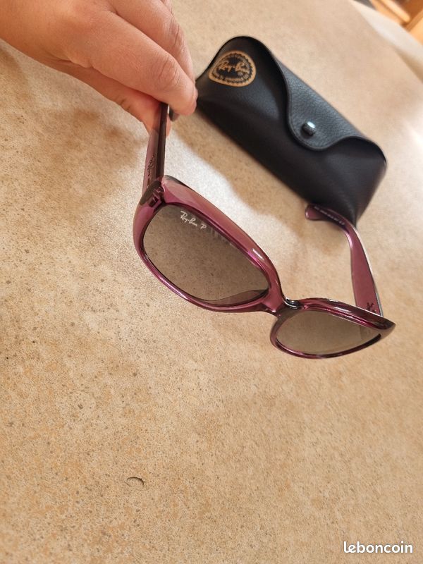 Vend lunettes de soleil ray-ban - Montres & Bijoux