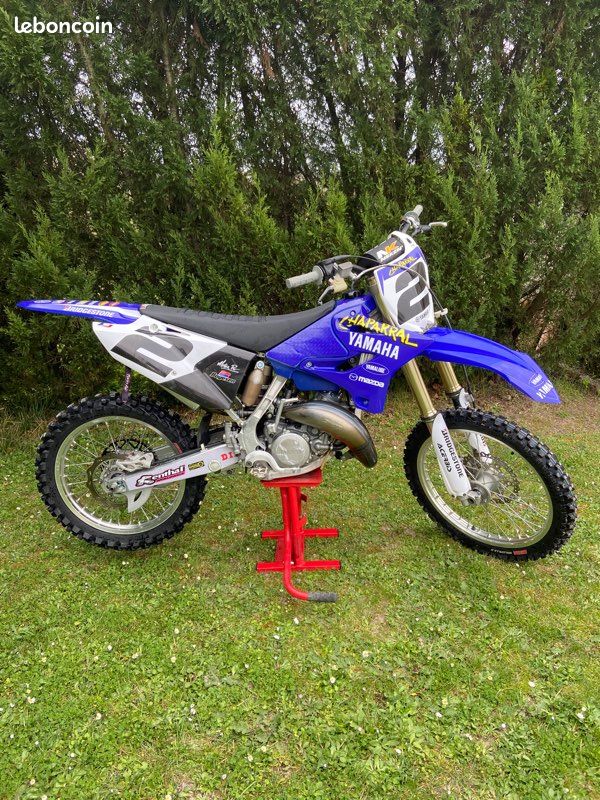 125 yz - Motos