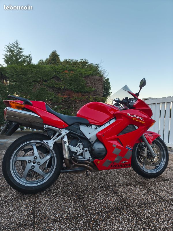VFR 800 vtec - Motos