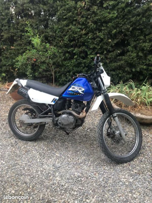 Suzuki dr 125 - Motos