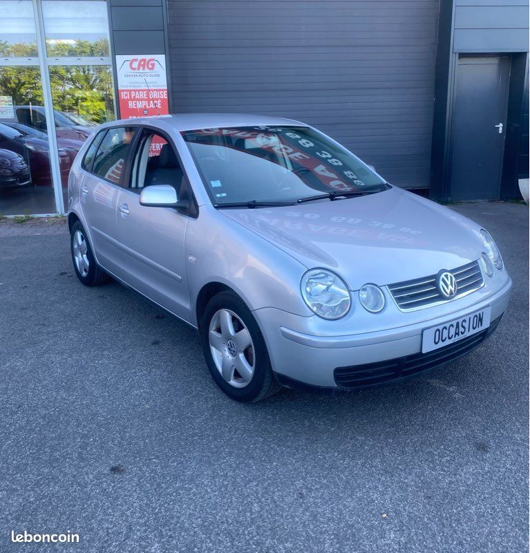 Volkswagen polo 1,2 65 cv confort - Voitures
