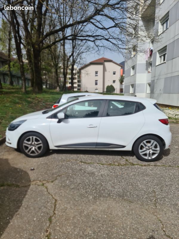 Clio 4 2017 - Voitures
