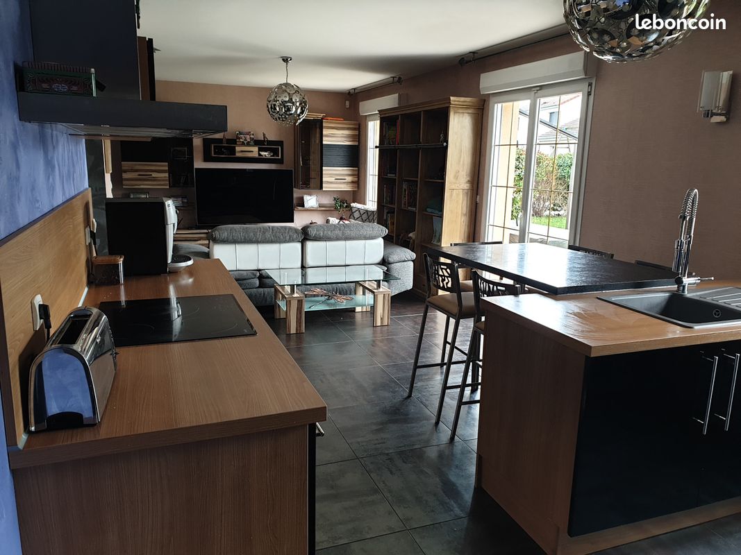 Maison familiale 150m2 avec prestations de qualité - Ventes immobilières