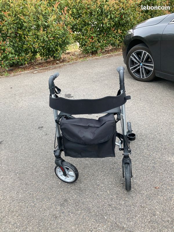 DEAMBULATEUR (ROLLATOR) 4 ROUES MOKA aide à la marche - Matériel médical