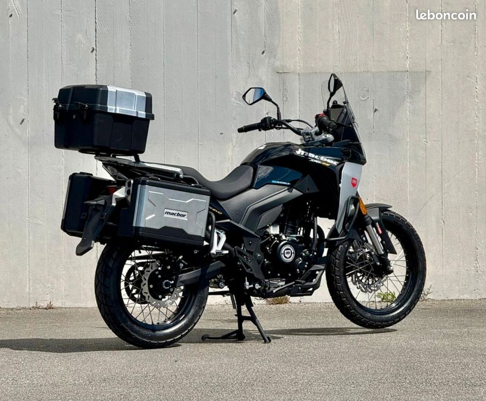 Macbor 125 montana xr1 - Motos