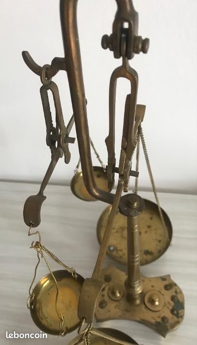 Balance italienne ancienne avec double axe "4 plateaux" et ses poids en ...