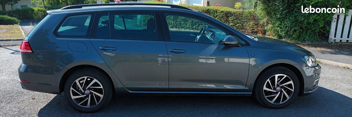 Volkswagen Golf 7 break Carat - Voitures