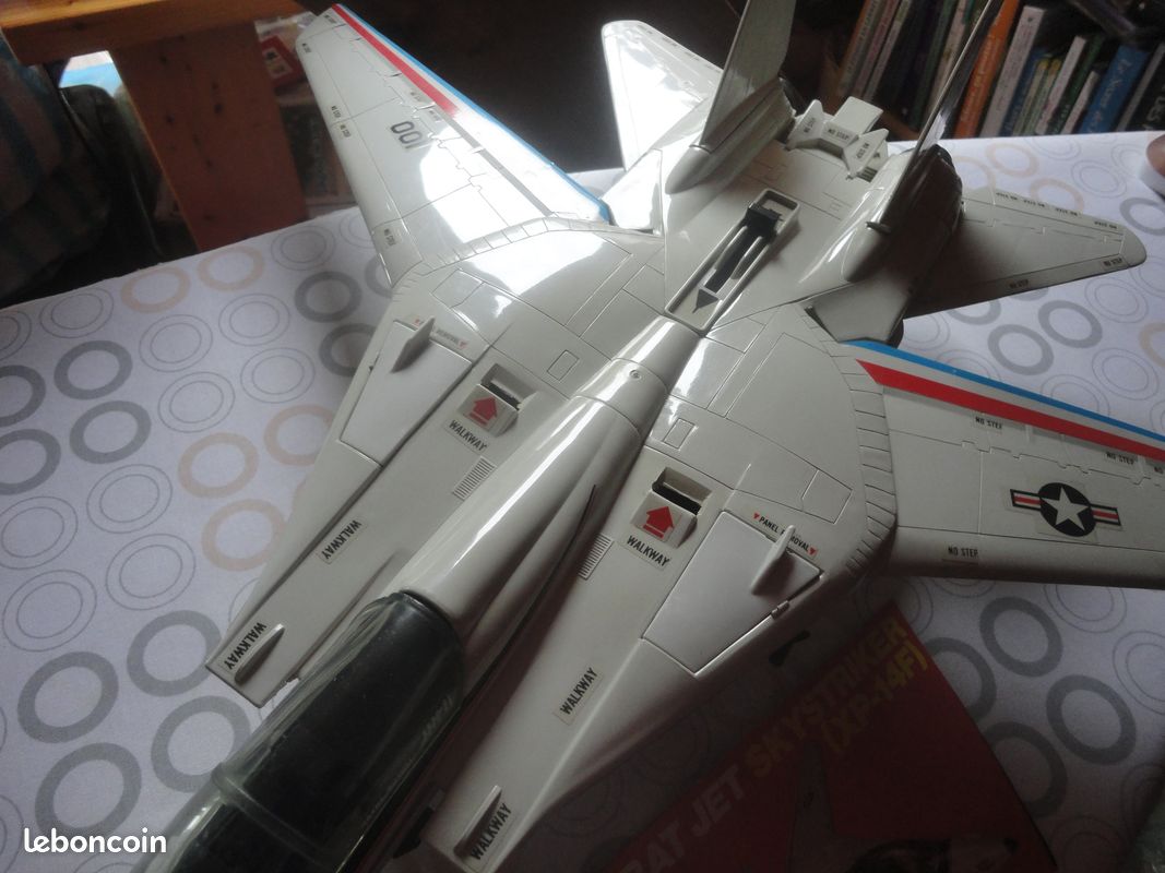GI Joe Combat Jet Skystriker avec pilote - Jeux & Jouets