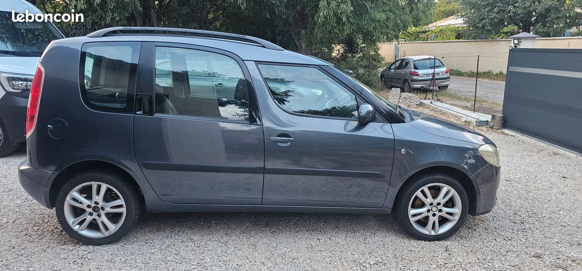 Skoda Roomster - Voitures