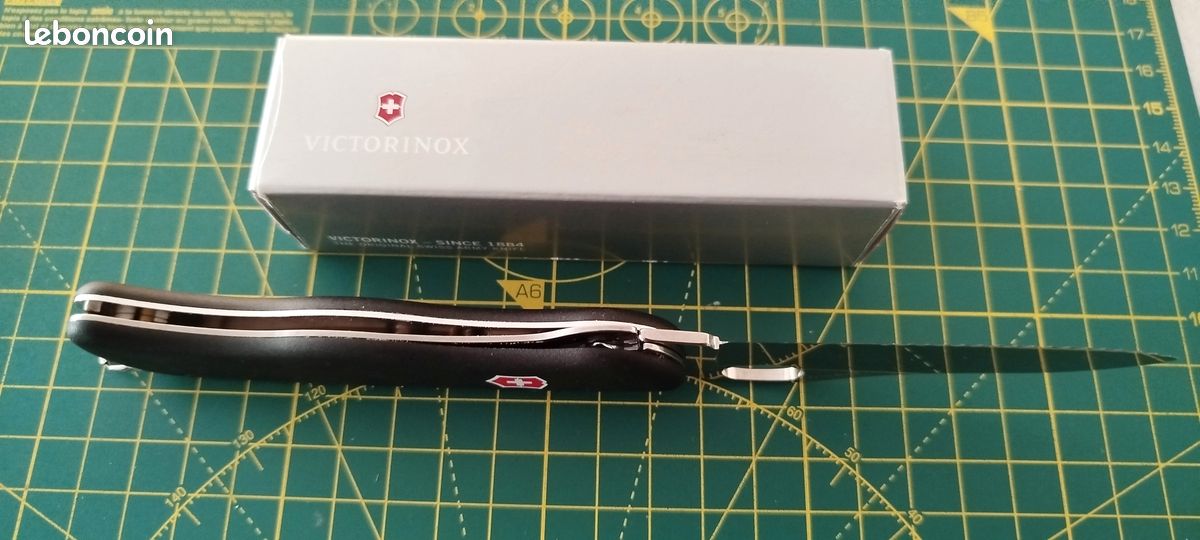 Victorinox sentinel black one-hand neuf suisse - Collection
