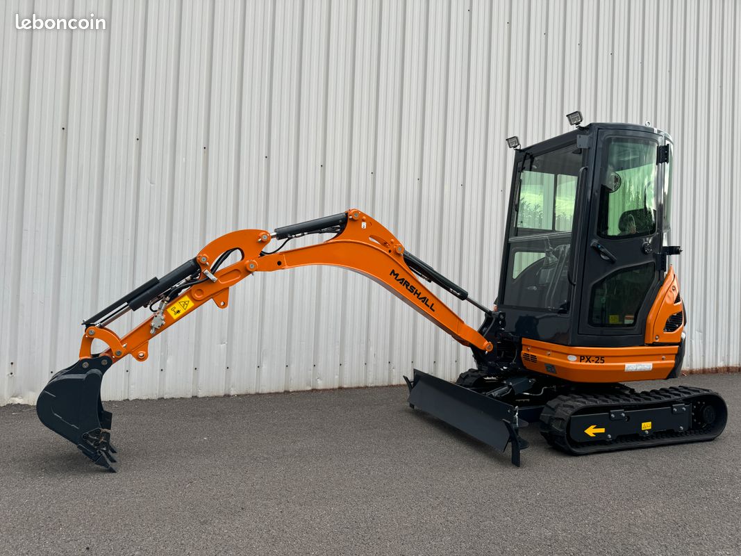 Mini Pelle Neuve 2,5T - Moteur KUBOTA – 3 GODETS - Expédié chez vous - BTP - Chantier gros-oeuvre