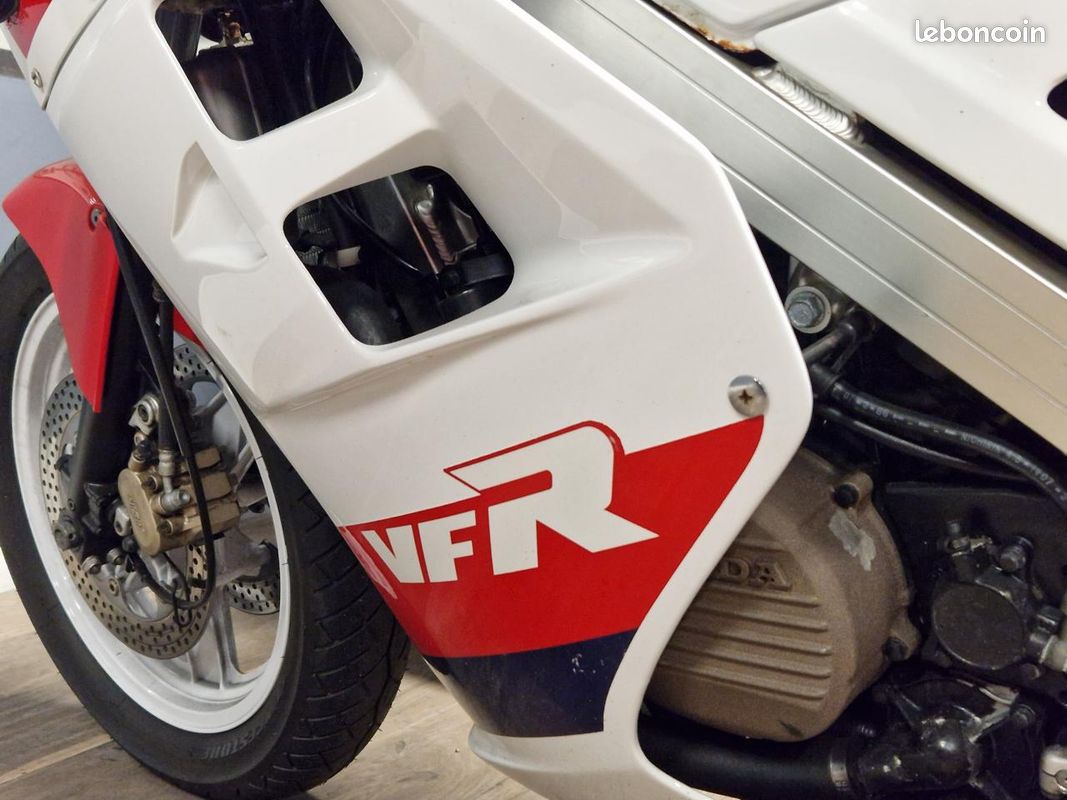 298 rc26 vfr / interceptor - Motos