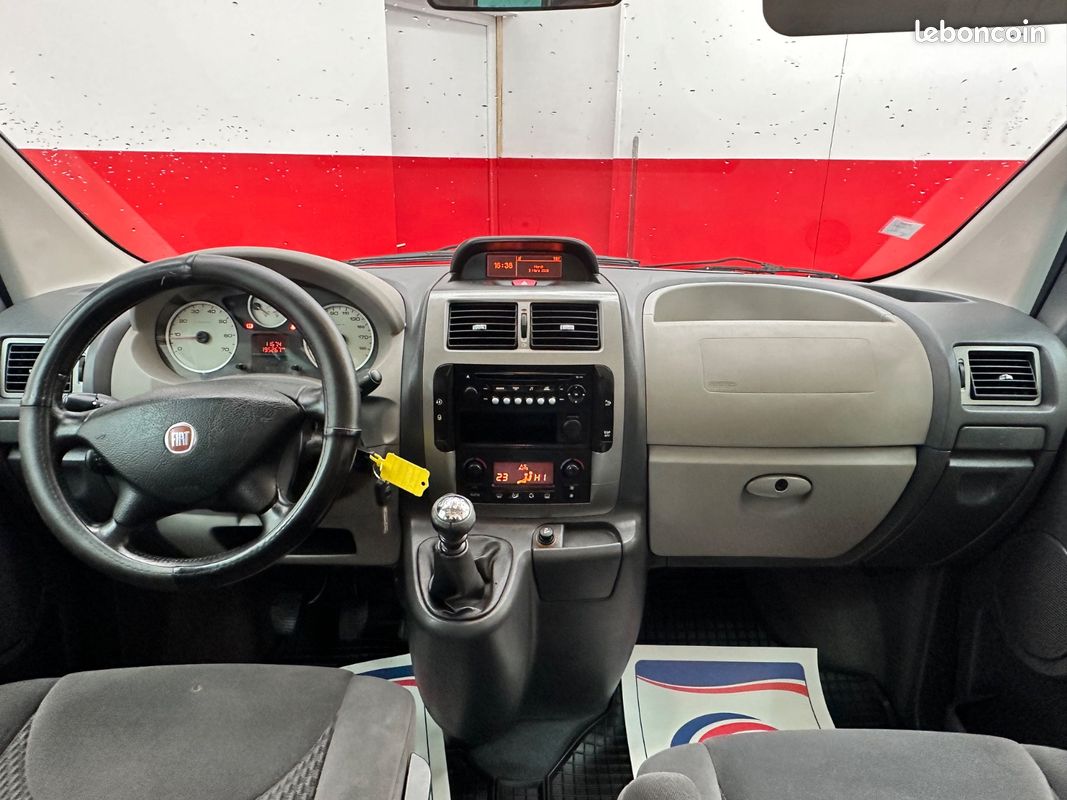 Fiat Scudo Combi Combi CH1 (5-S) 140 Multijet DPF 2.O JTD 136 CH - Voitures
