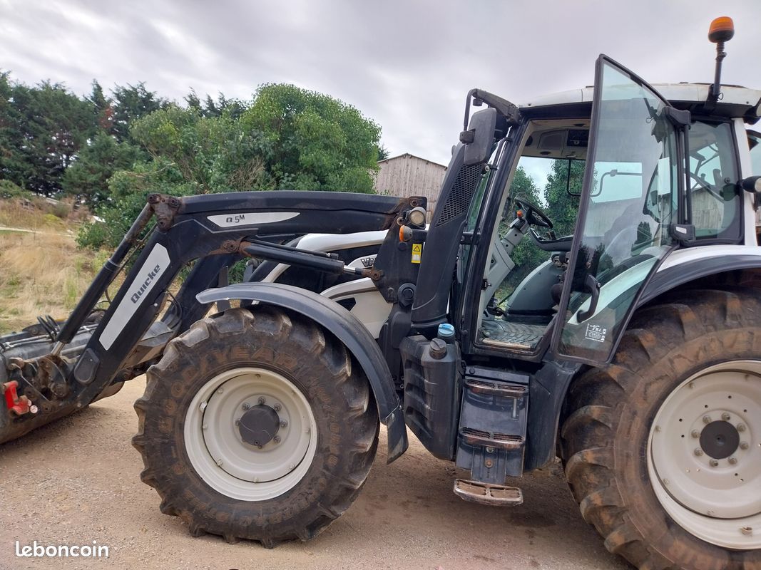 Tracteur valtra N134 - Tracteurs