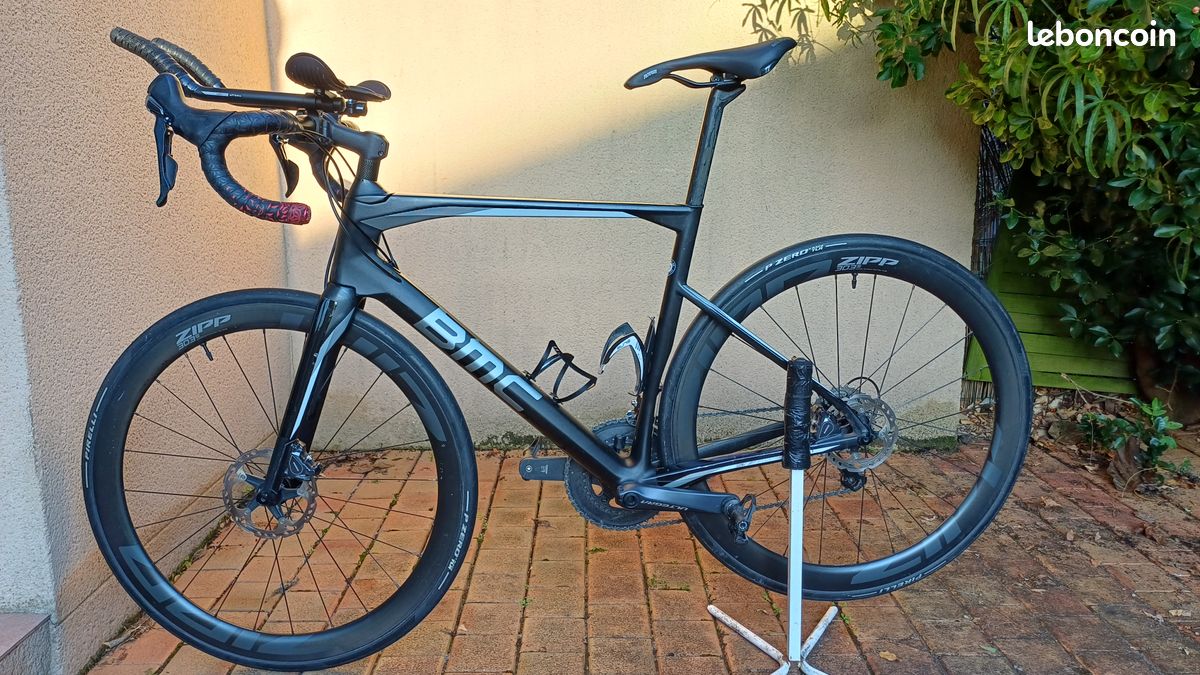 Vélo BMC road machine 02 - Vélos