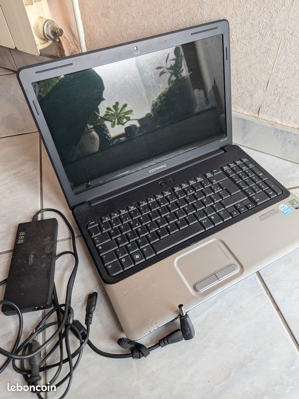Ordinateur portable COMPAQ plus de 10 ans fonctionnel - Ordinateurs