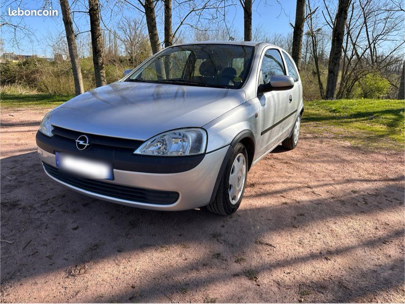 Opel Corsa 1.2 16v - Voitures