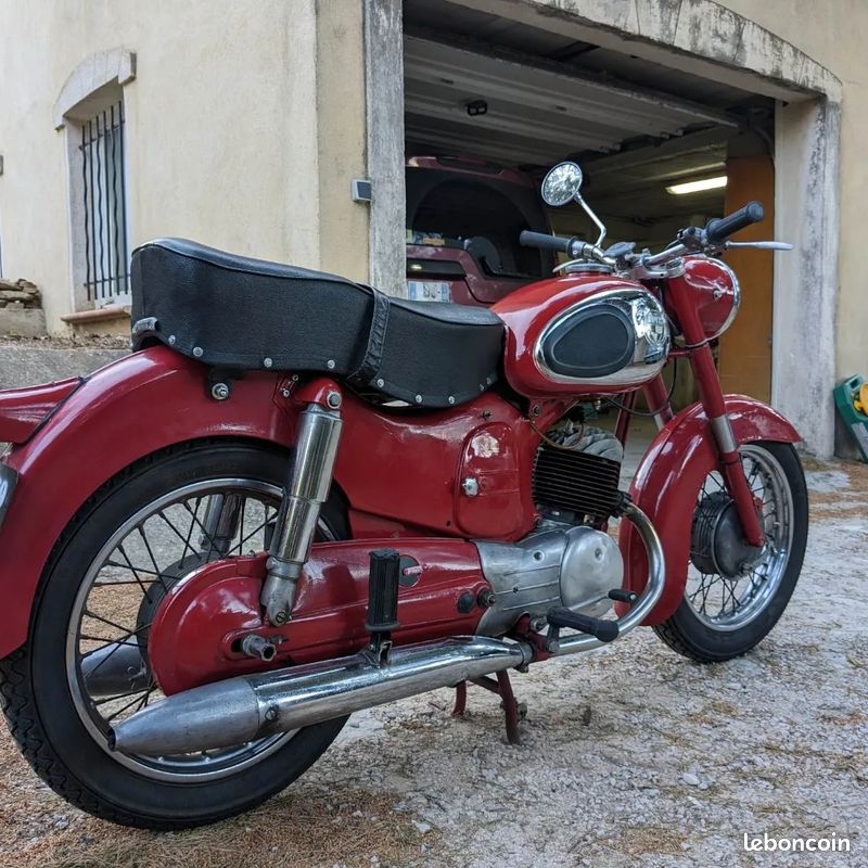 Rare Puch 175 SV restaurée – prête à rouler - Motos
